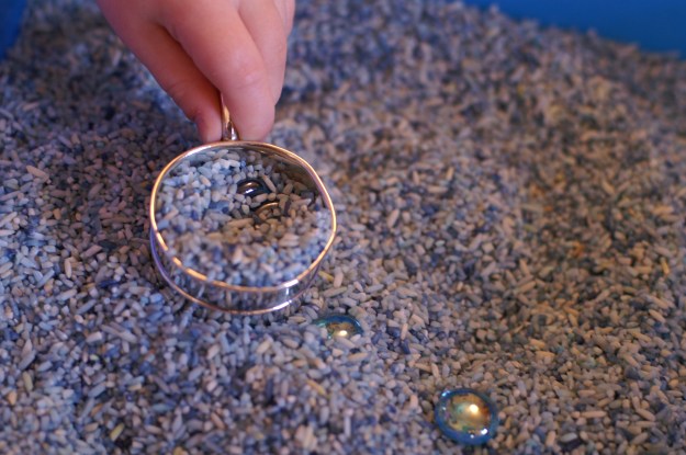 Instructions for making sensory prayer rice | Play & Pray